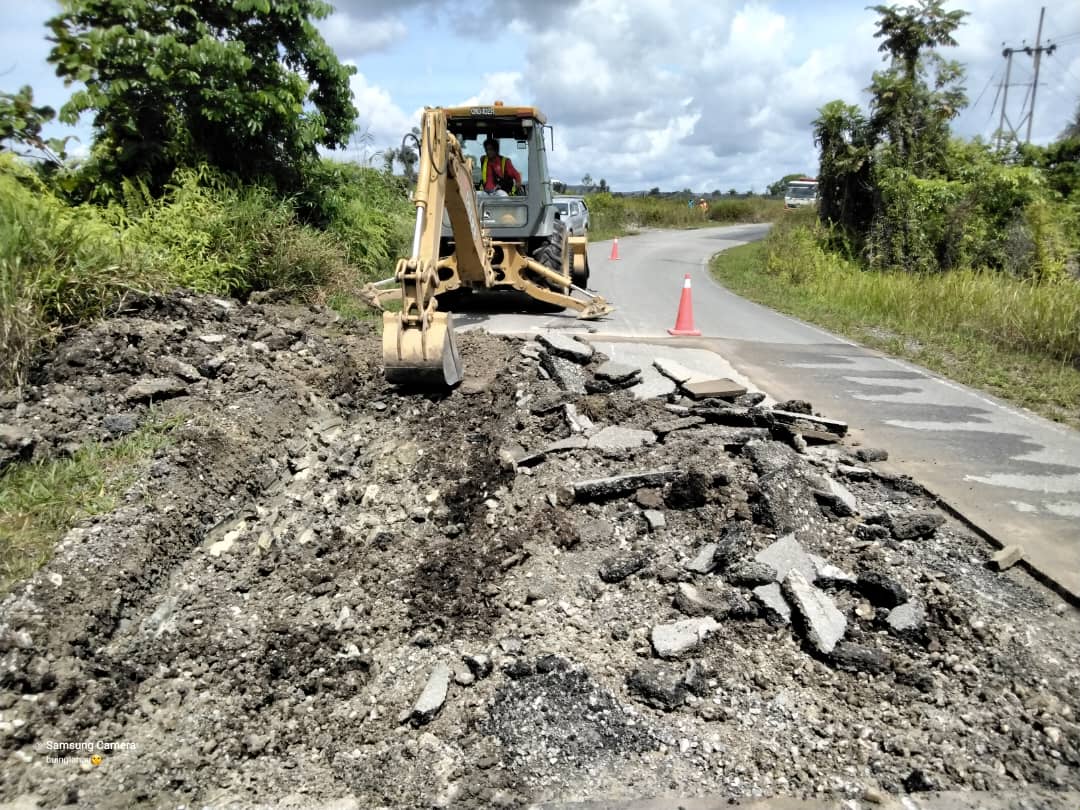 Road maintenance: FEATURED PROJECTS