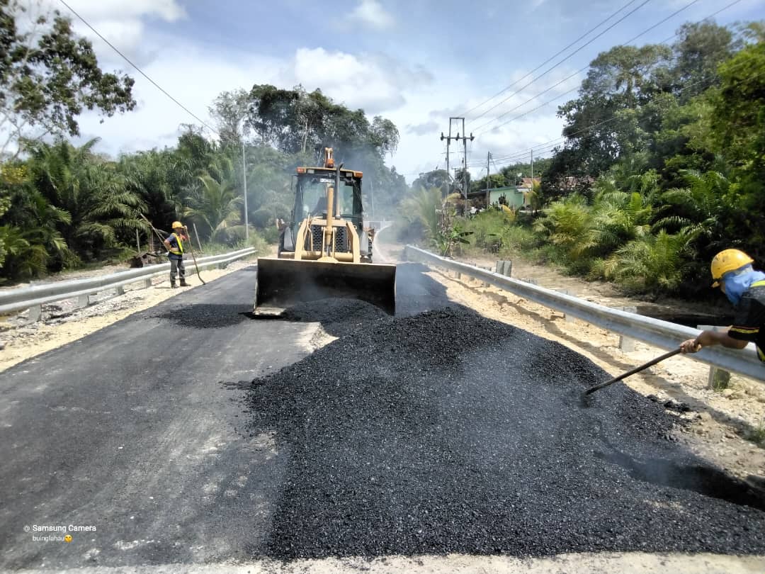 Road maintenance: FEATURED PROJECTS