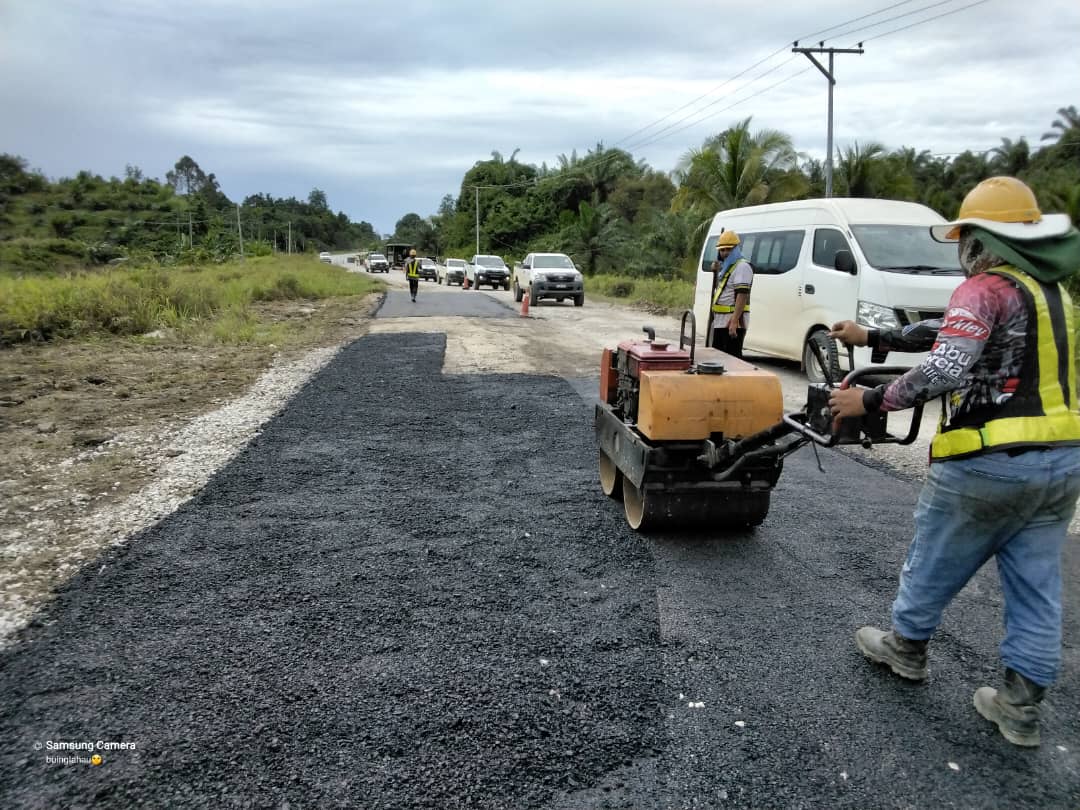 Road maintenance: FEATURED PROJECTS